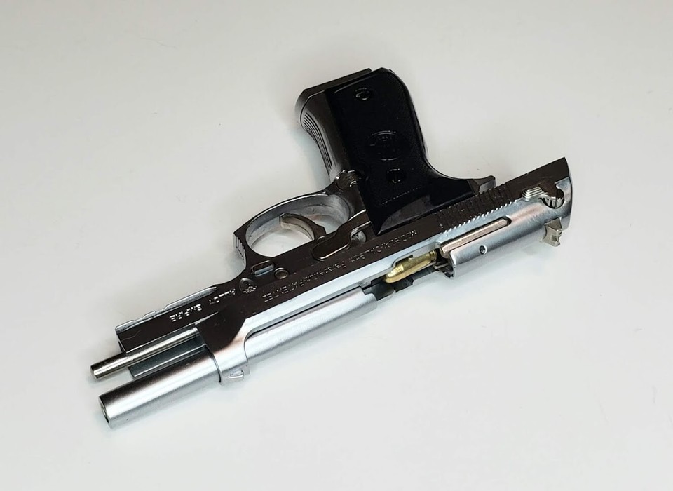 ALLOY EMPIRE Beretta M92 A1 Shell Eject COLLECTOR Toy Gun 1:2 Mini Guns ...