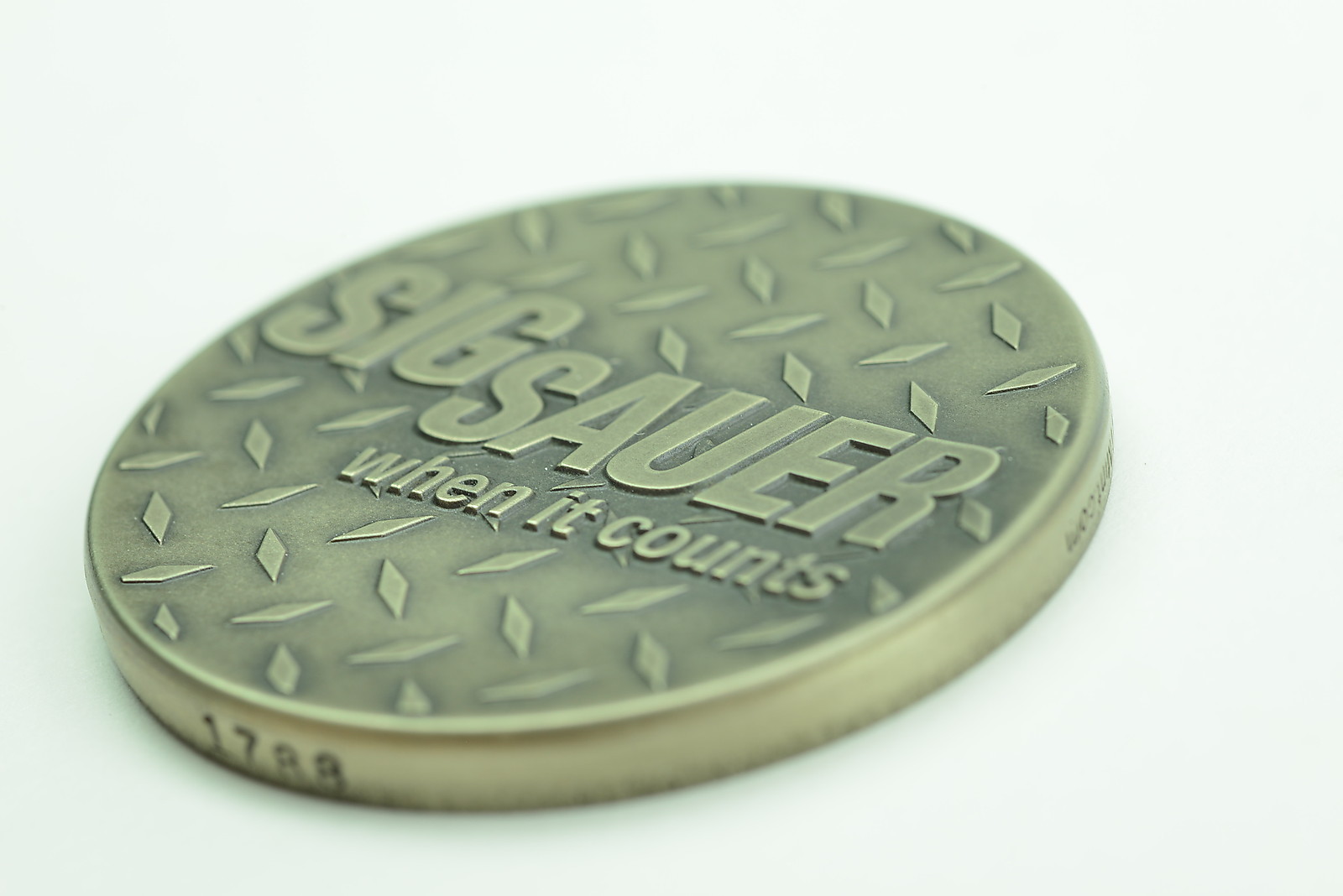 2013 Sig Sauer Pistol Gun Challenge Coin Medallion (RARE) P229, P228 ...