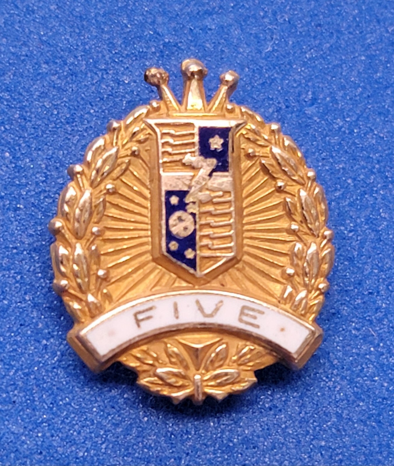 VINTAGE ZENITH 5 YEAR SERVICE PIN | eBay