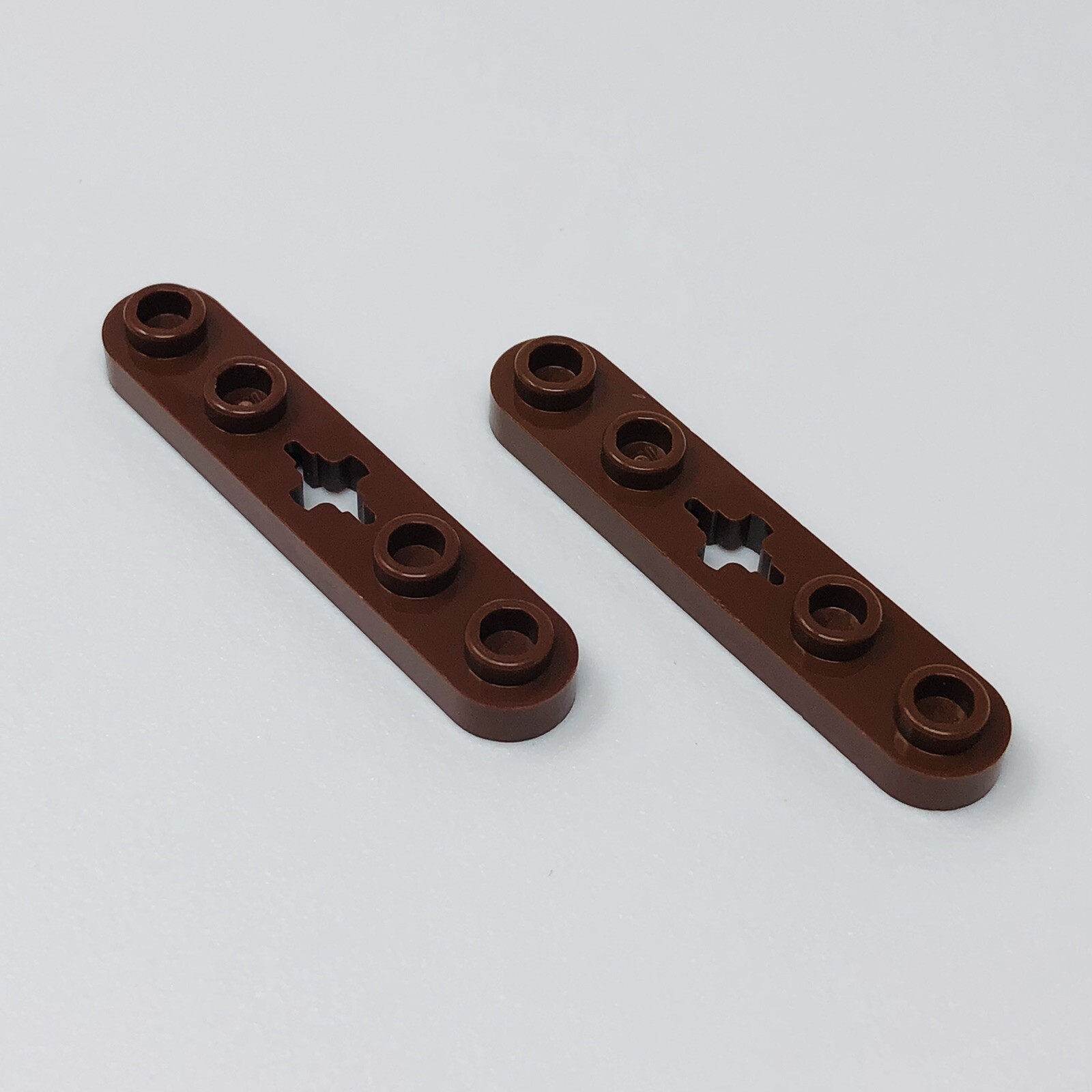 32124 LEGO Technic Plate 1x5 Smooth Ends 4 Studs Center Axle Hole ...