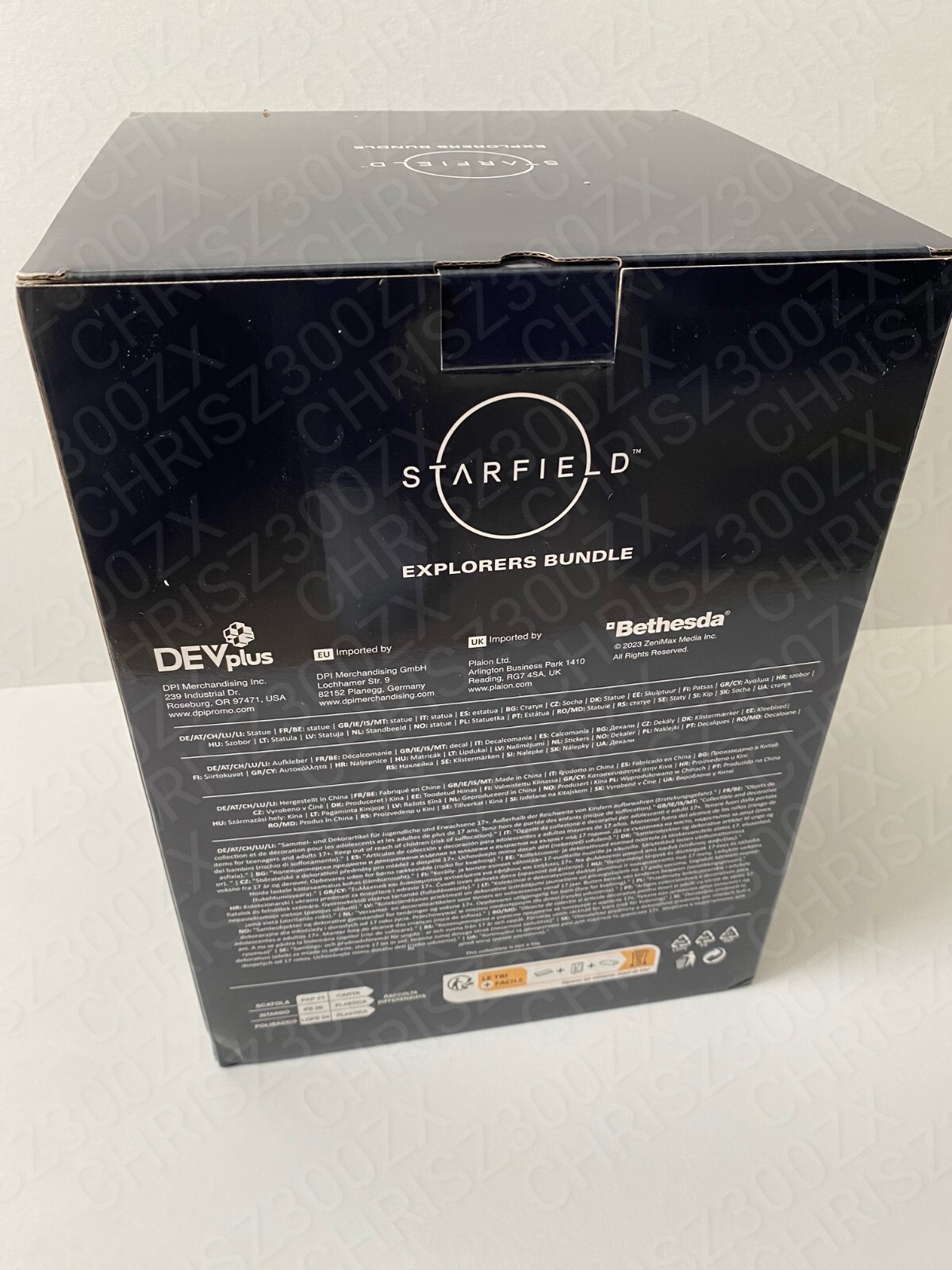 Starfield Explorer's Bundle VASCO Statue Figure SET + 3 Stickers COA ...