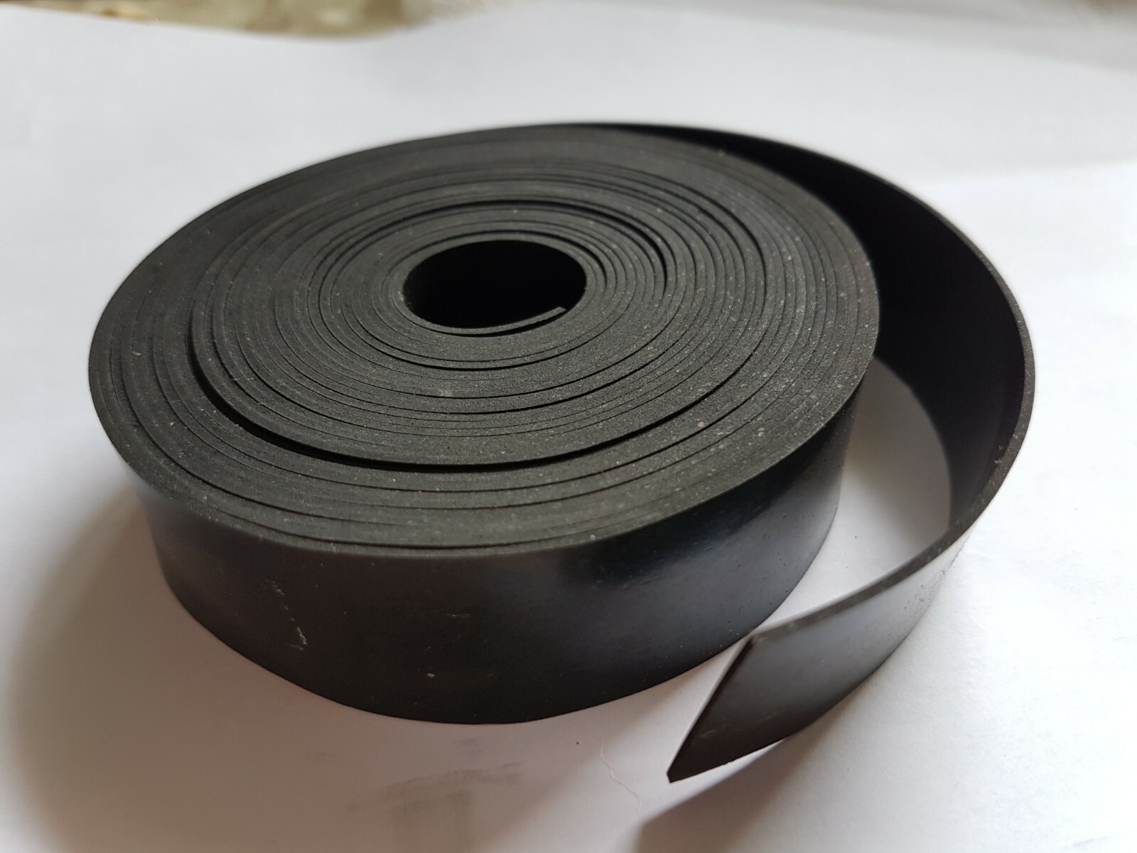 5M Roll of Flat Rubber Strip 1.6mm x 25mm Ideal for Classic & Vintage ...