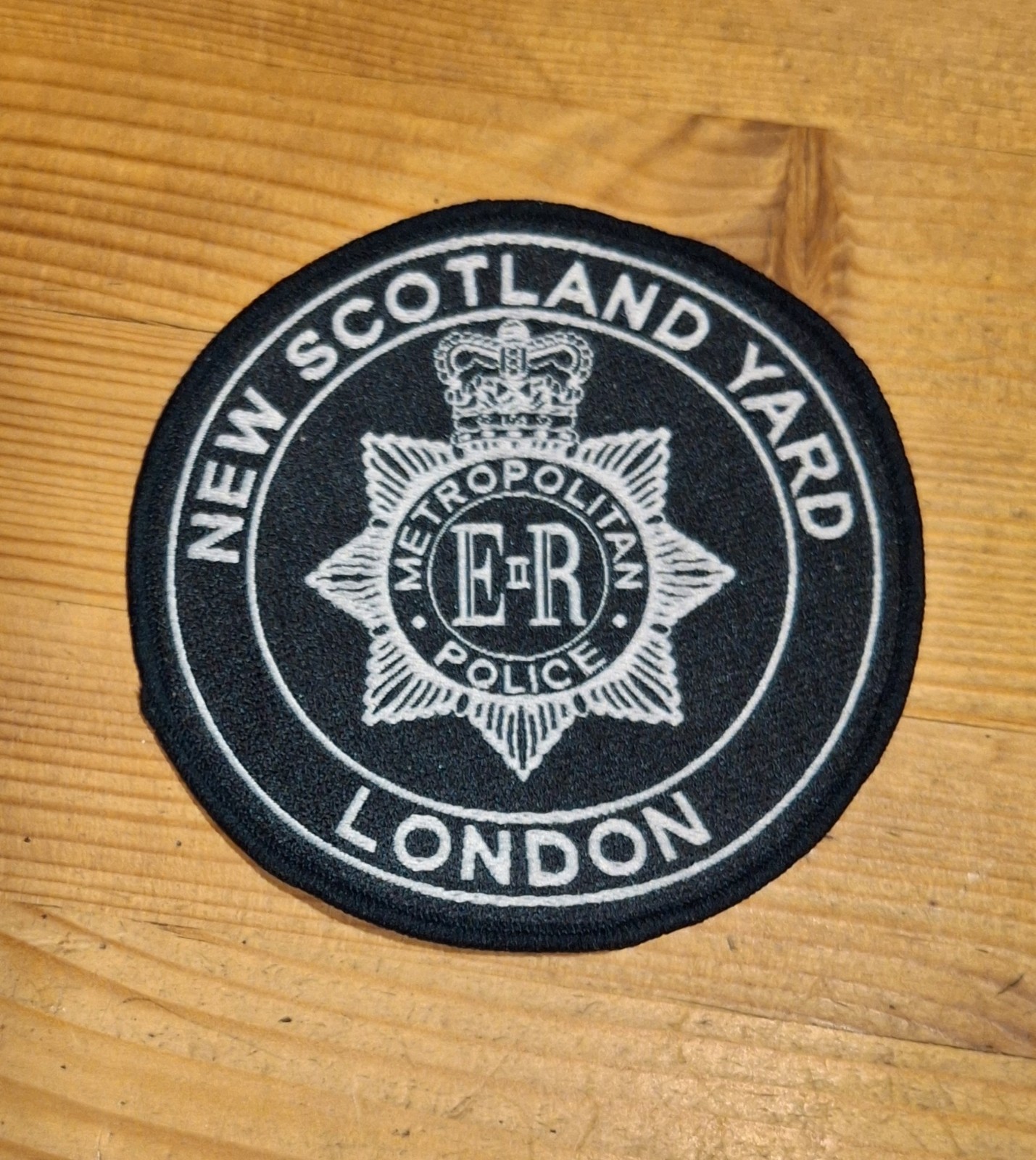 Vintage Metropolitan Police Queens Crown New Scotland Yard Cloth Patch ...