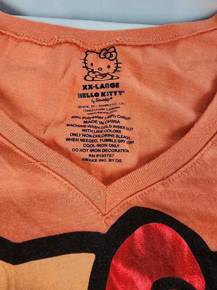 2011 Sanrio HELLO KITTY orange TEE SHIRT v-neck Juniors ? XXL 2XL | eBay