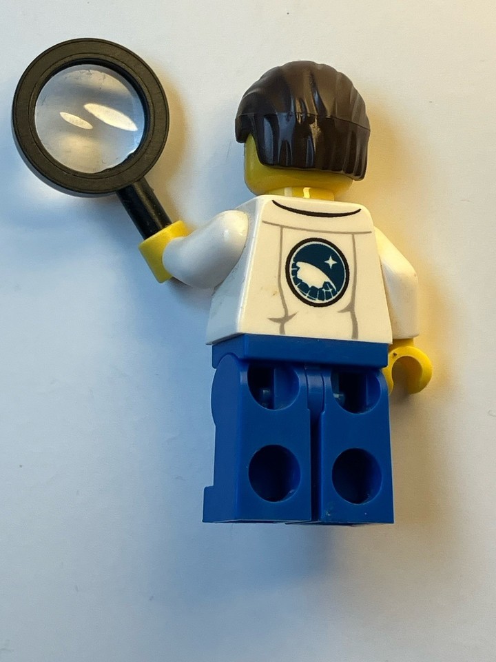 LEGO Arctic Explorer Scientist with Magnifying Glass Minifig Base Camp ...