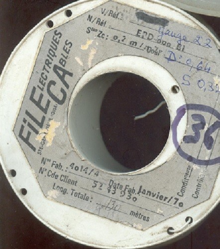 5 metres de cable / fil wrapping ou a wrapper blanc gauge 22, D: 0,64mm ...