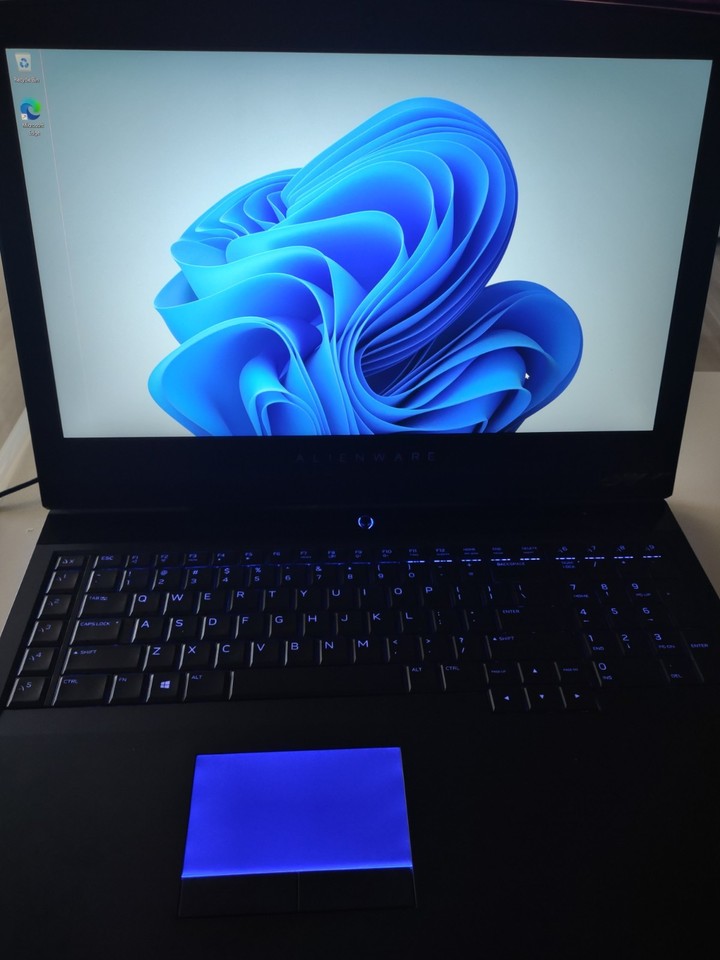 Alienware 17 R4 Gaming Laptop 120Hz 2.90GHz i7-7820HK 16GB 1TB HDD ...
