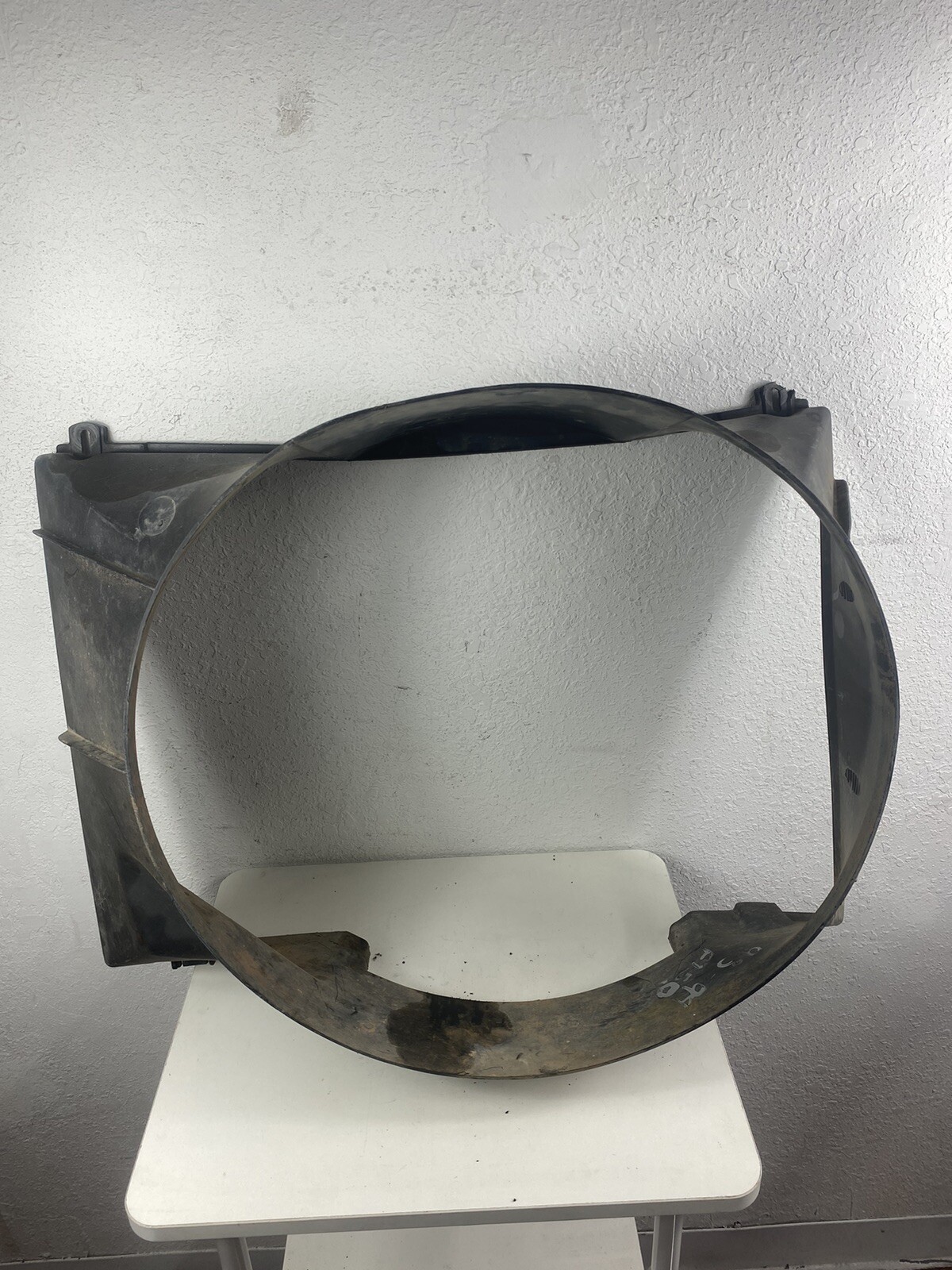 95-97 Ford F-150 XLT Radiator Fan Shroud OEM | eBay