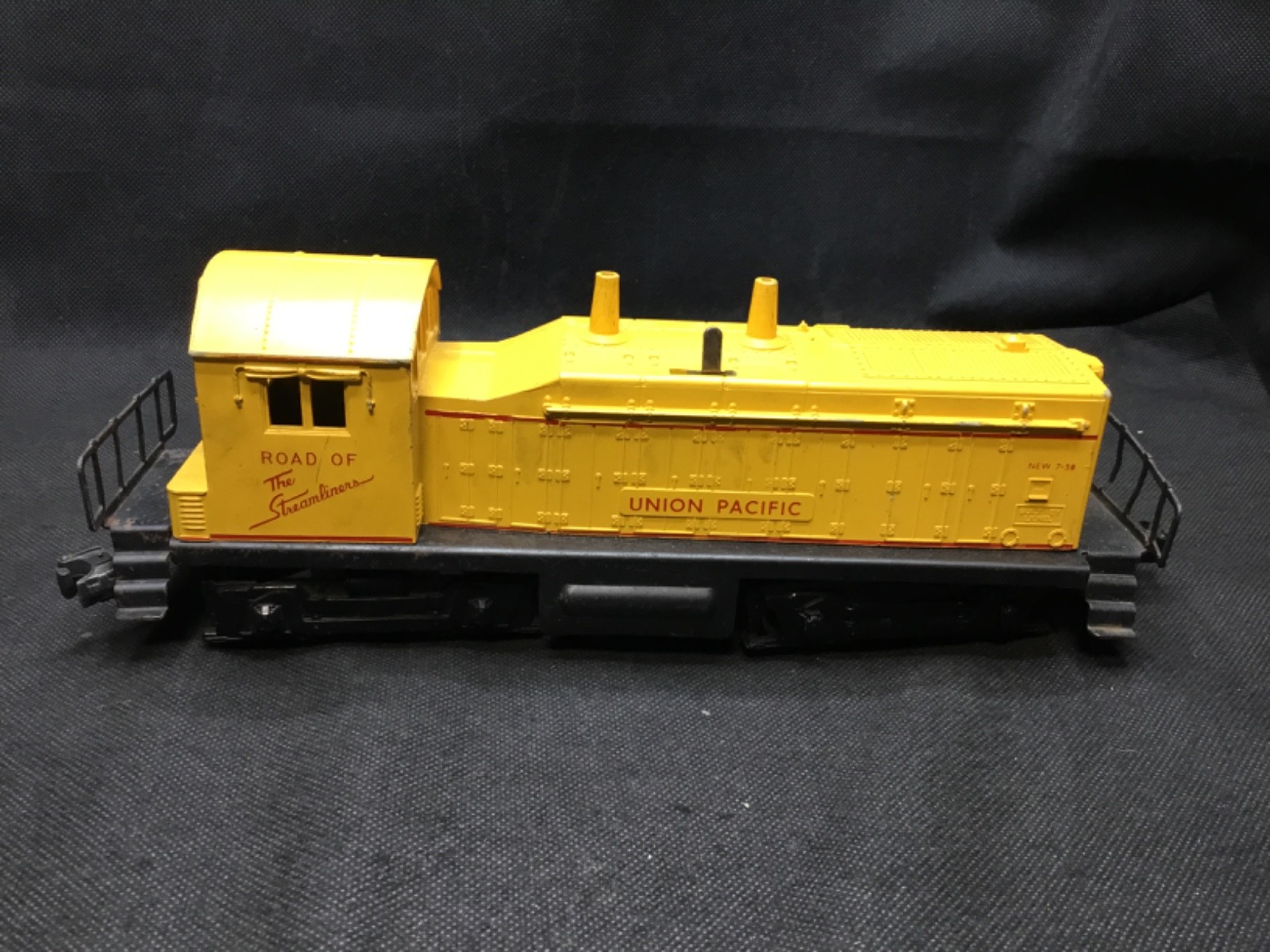 VINTAGE Lionel O Gauge 635 Union Pacific NW-2 Diesel Switcher ...