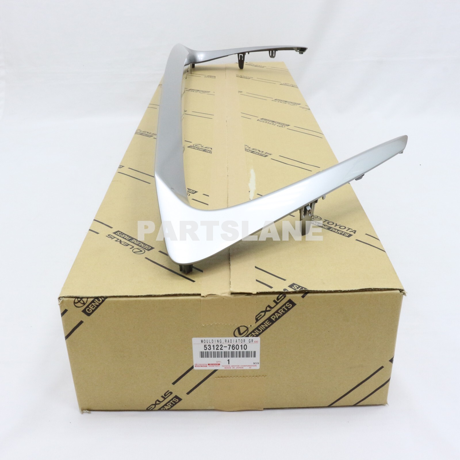 Lexus CT200h 2014-2017 OEM Lower Grille Surround Molding Trim 53122 ...