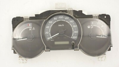Toyota Hilux workmate Instrument Cluster 2WD Manual OEM 338,758kms 2005 ...