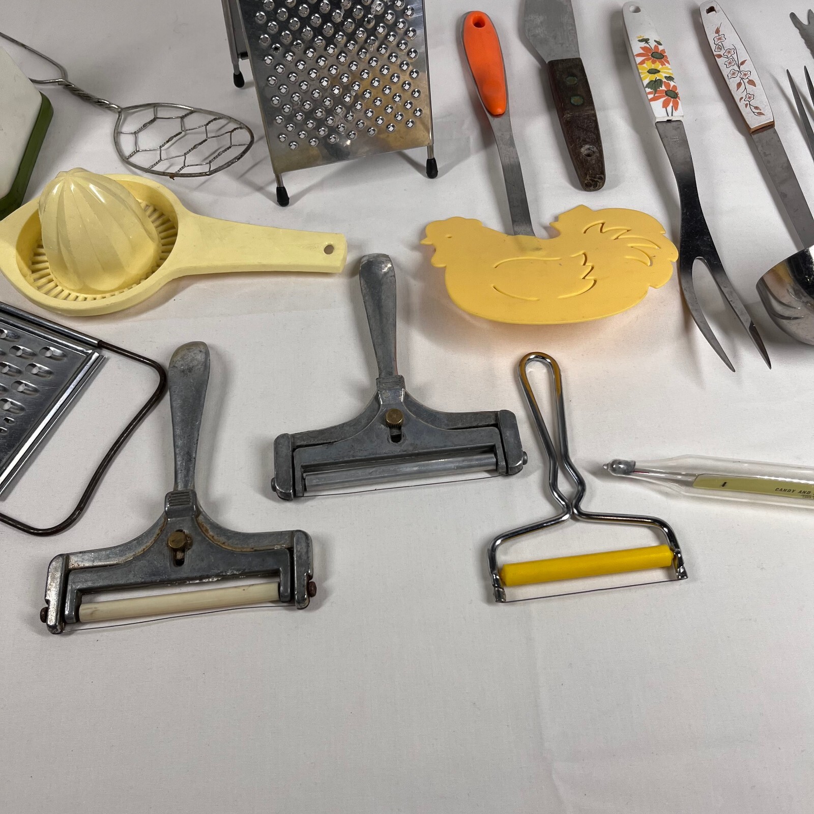 Vintage Kitchen Utensils Lot - Gadgets Farmhouse Kitchen Collector Junk ...