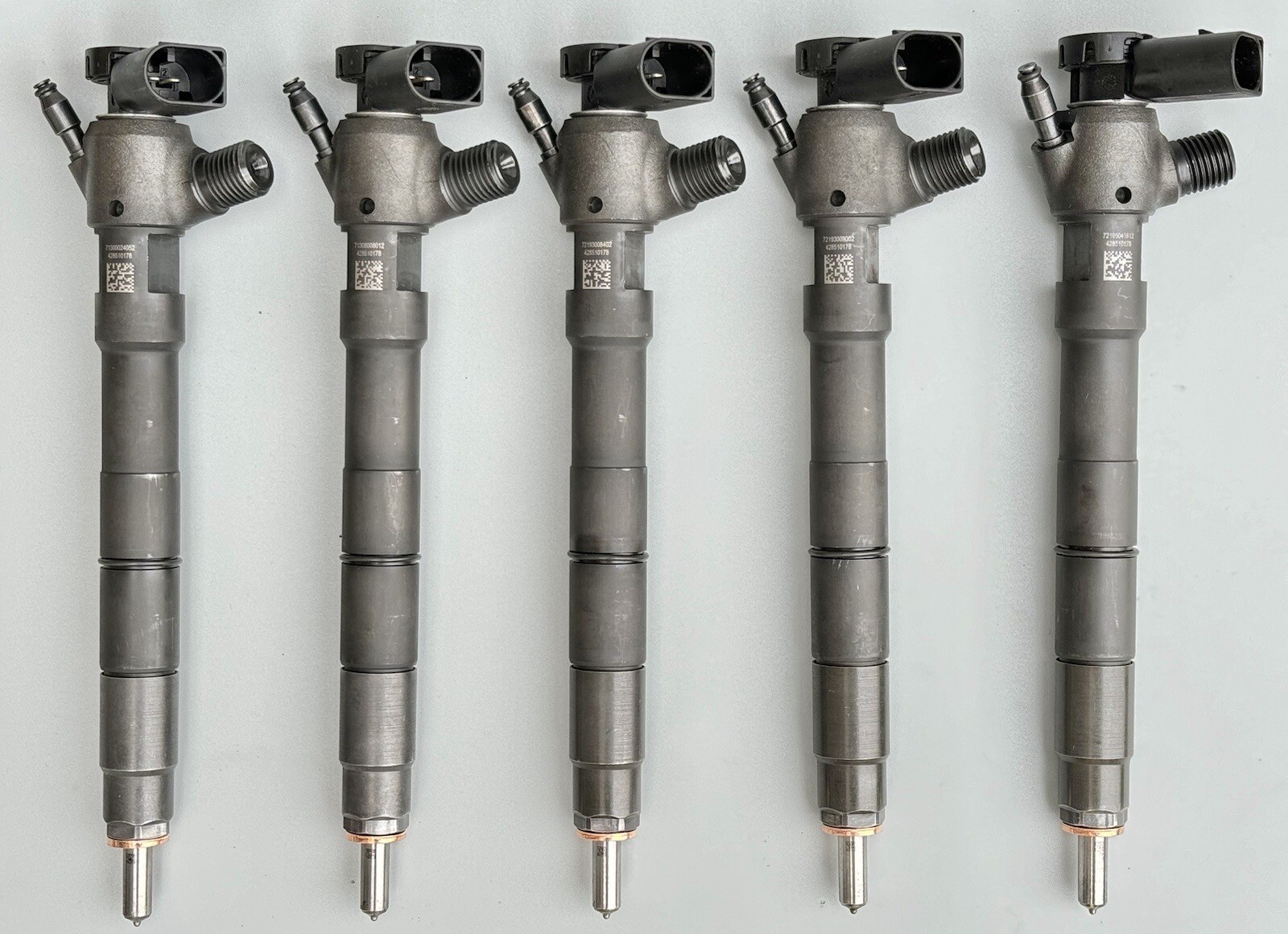 4x Fuel Injector Nozzle 28565337 04l130277bb VW Bus AUDI Seat SKODA ...