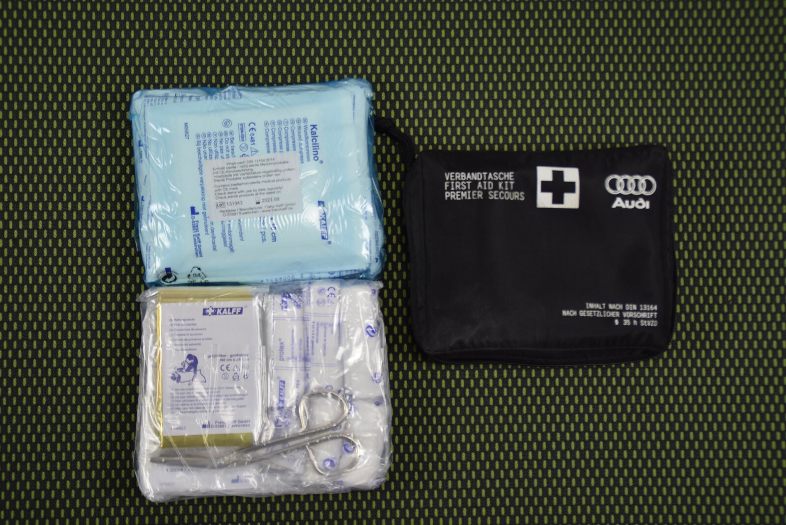Original Audi Verbandtasche 8W0860282B Verbandskasten first aid bag 08/ ...