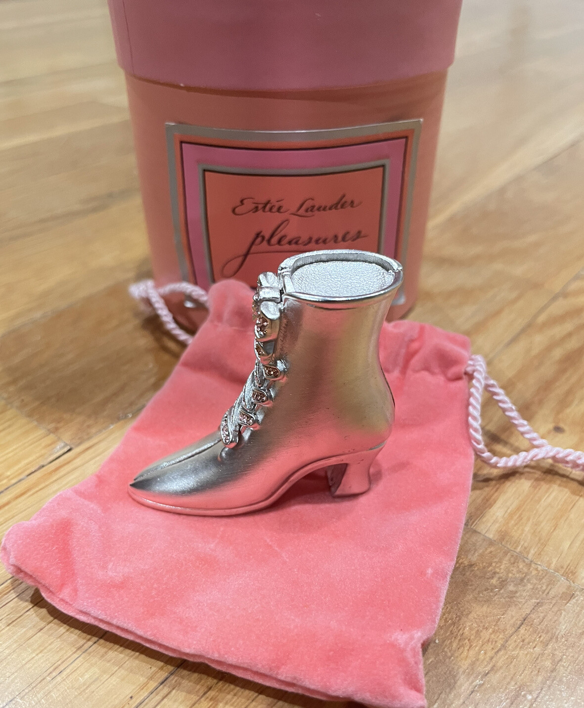 ESTEE LAUDER SOLID PERFUME COMPACT VICTORIAN STYLE BOOT PLEASURES ...