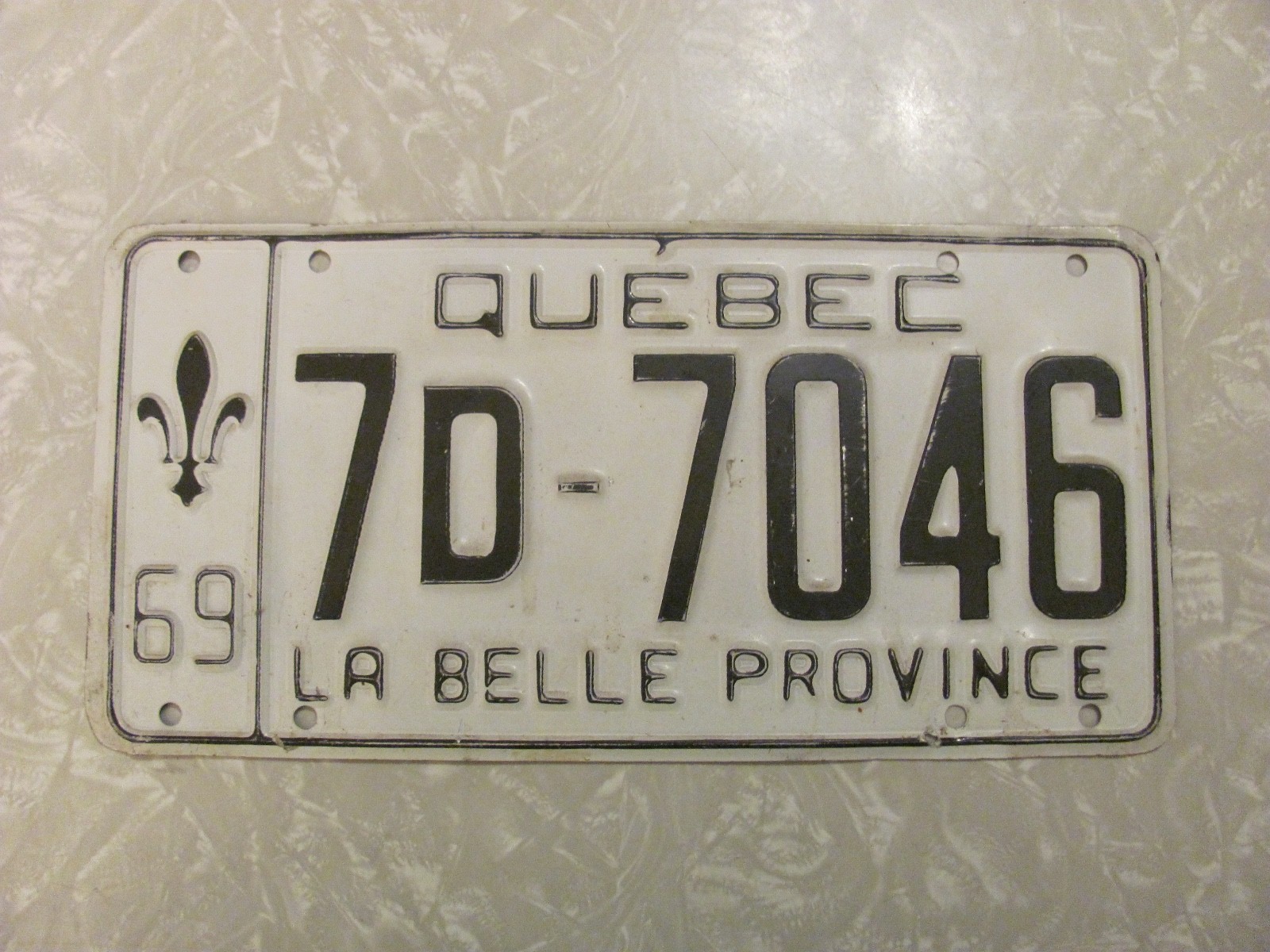 1969 QUEBEC LICENSE PLATE original paint FREE SHIPPING | eBay