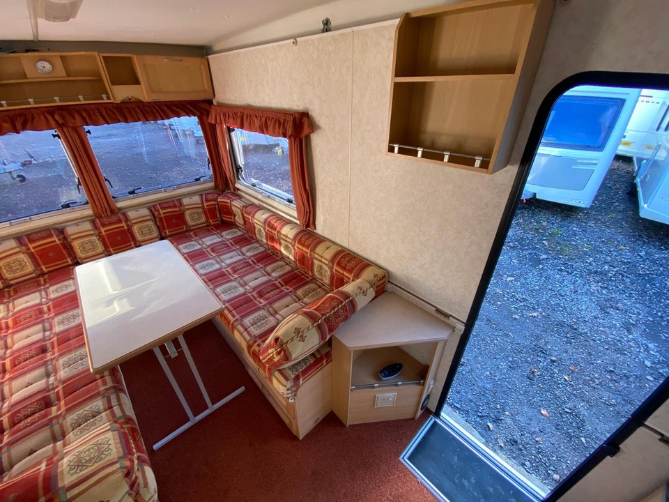 GOBUR CAROUSEL 12/2 - 2005 - 2 BERTH - POPUP CARAVAN - PRISTINE ...