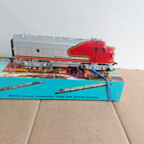HO Athearn F7-A Dummy Locomotive Santa Fe | eBay