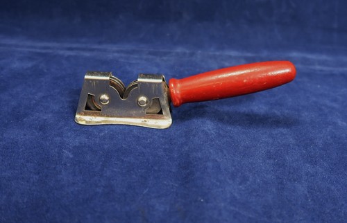 Vintage Eversharp Hand Pull Through Knife Sharpener Red Wood Handle USA ...