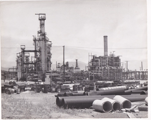 CUBAN OIL REFINERY VIEW AFTER REVOLUTION INTERVENTION CUBA 1960s Photo ...