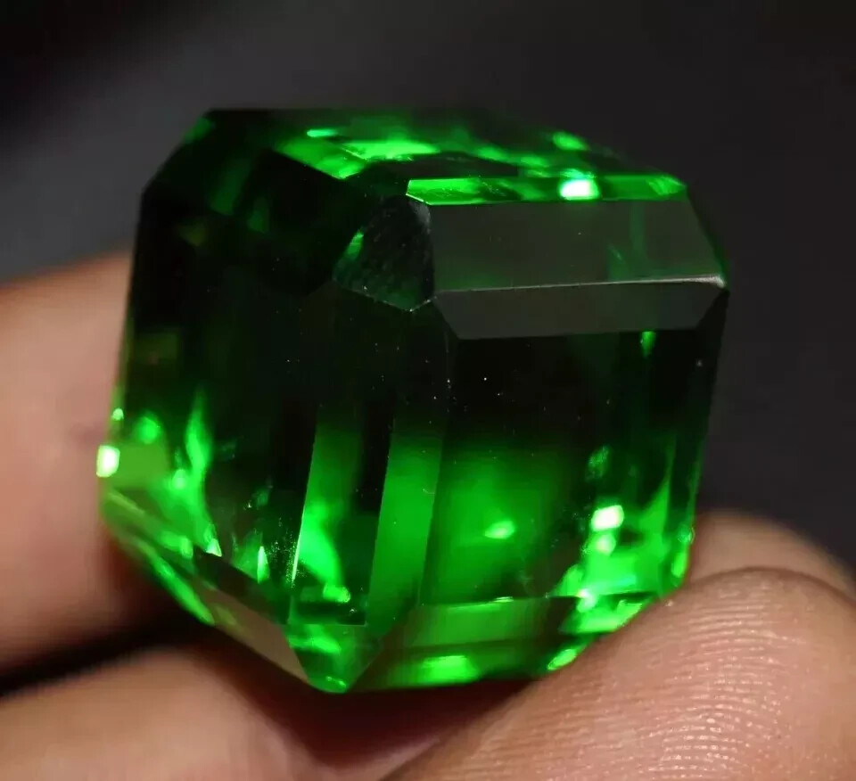 Natural Awesome Cube Shape14-16Ct Green Emerald EGL Certified Loose ...