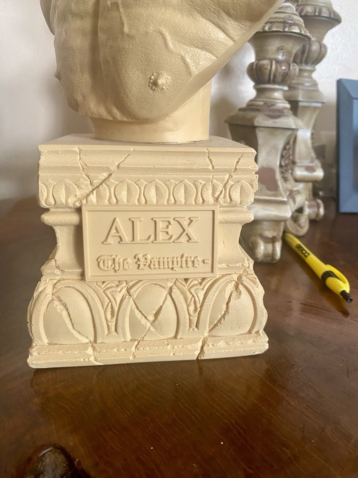 Alex the Vampire Garage Kit | eBay