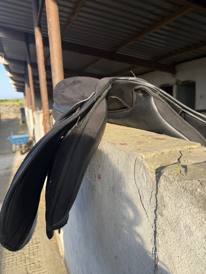 Thorowgood T4 17.5 Wide Adjustable Gullet GP Adjustable Saddle | eBay UK