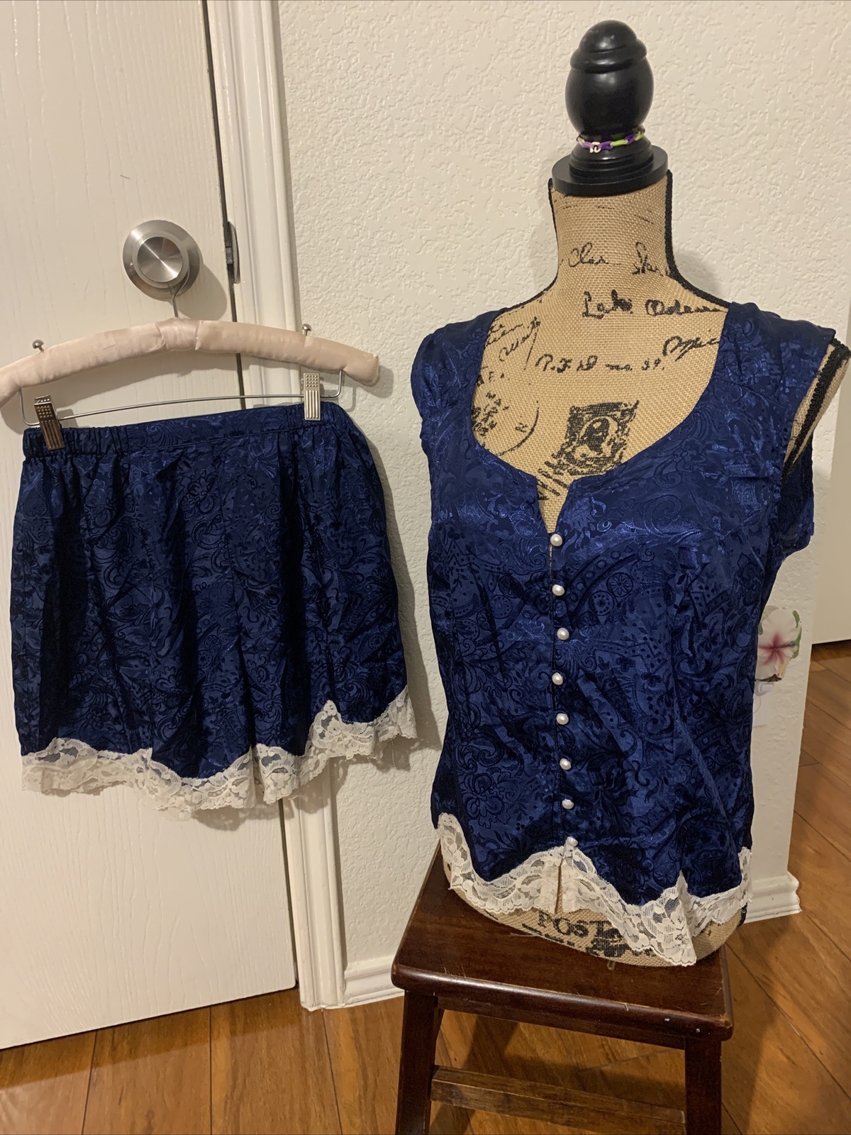 Vintage Victoria’s Secret Navy Blue Lounge Set Shorts… - Gem