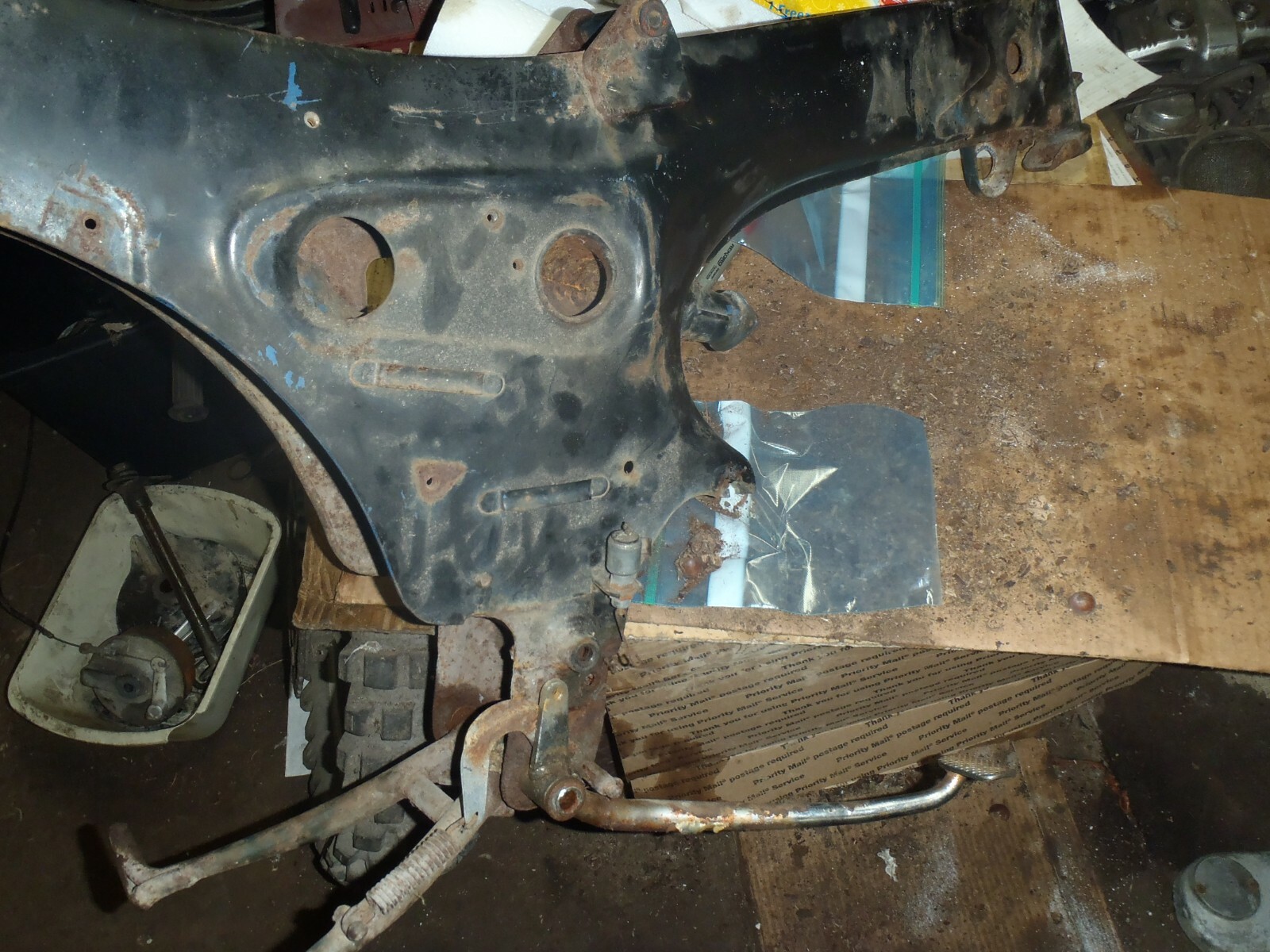 HONDA C110 Super Sports Cub 50 1962 main frame and kick stand | eBay