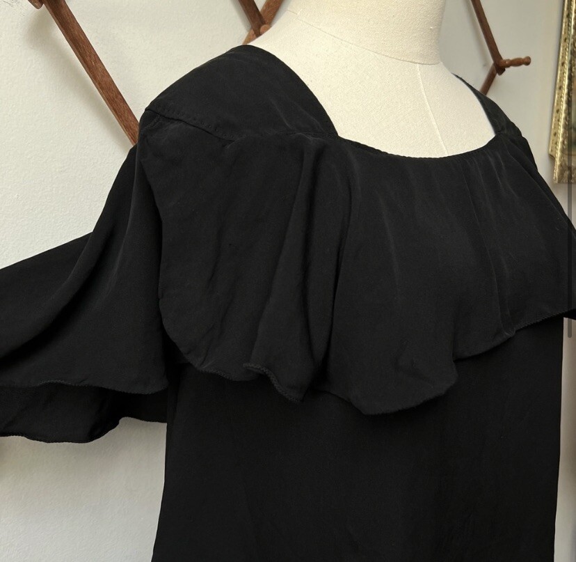 Leon Max Limited Edition Black Silk Flowy Top Sz 6 - Gem