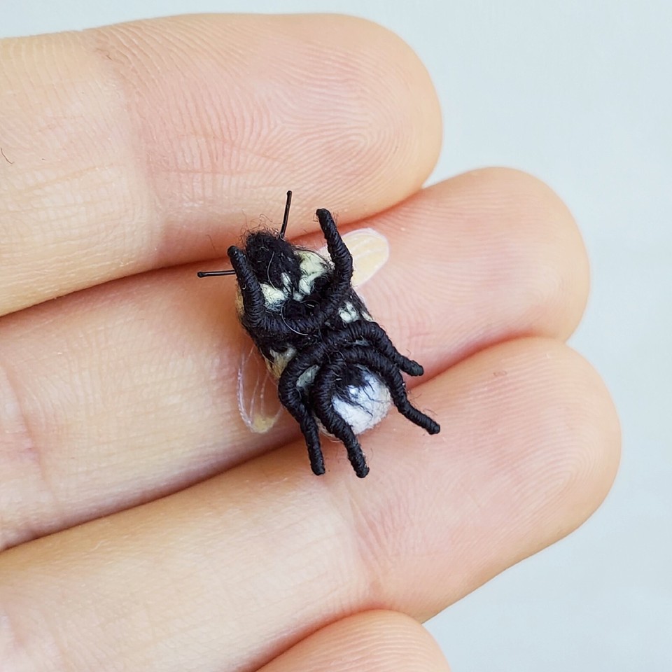 Flower micro bee. Dollhouse miniature Bumblebee. Doll pet. Microtoysby ...