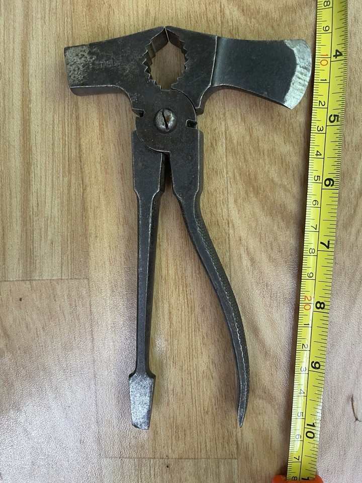 GERMAN WW2 WEHRMACHT SOLDIER MULTI TOOL HAMMER AXE PLIERS SCREWDRIVER ...