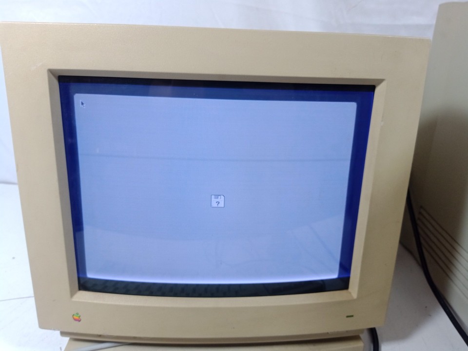 Vintage Apple Macintosh PowerPC G3 266MHz 512K 32MB/6GB - Powers On ...