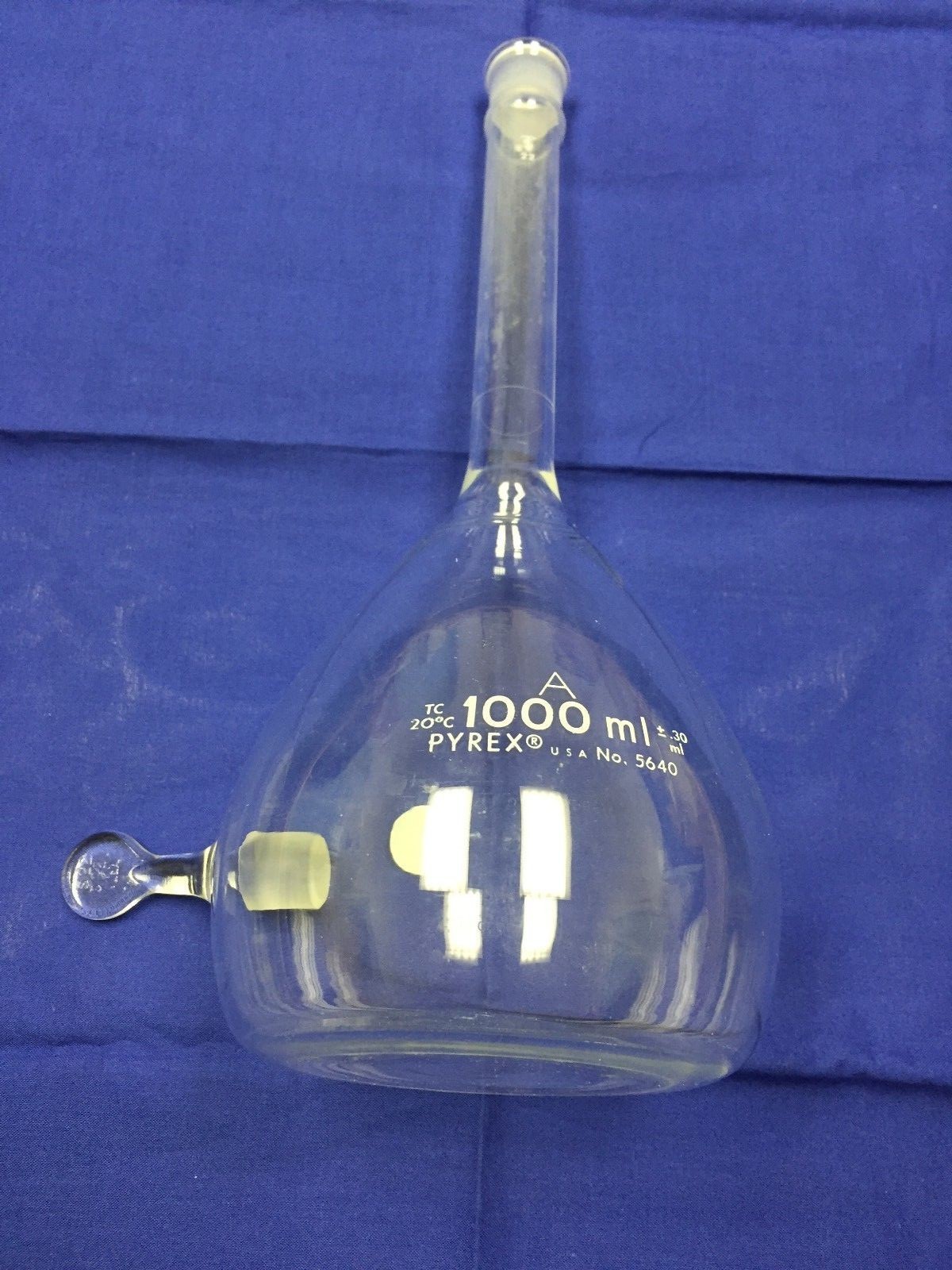 1000 mL Volumetric Flask PYREX No. 5640 Class A Stopper Sz 22 - LS241 ...
