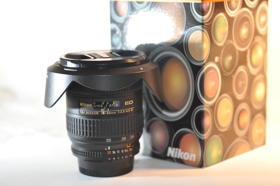Nikon ED AF D Zoom Nikkor 18-35mm f/3.5-4.5 FX lens HB-23 for D90 D610 ...