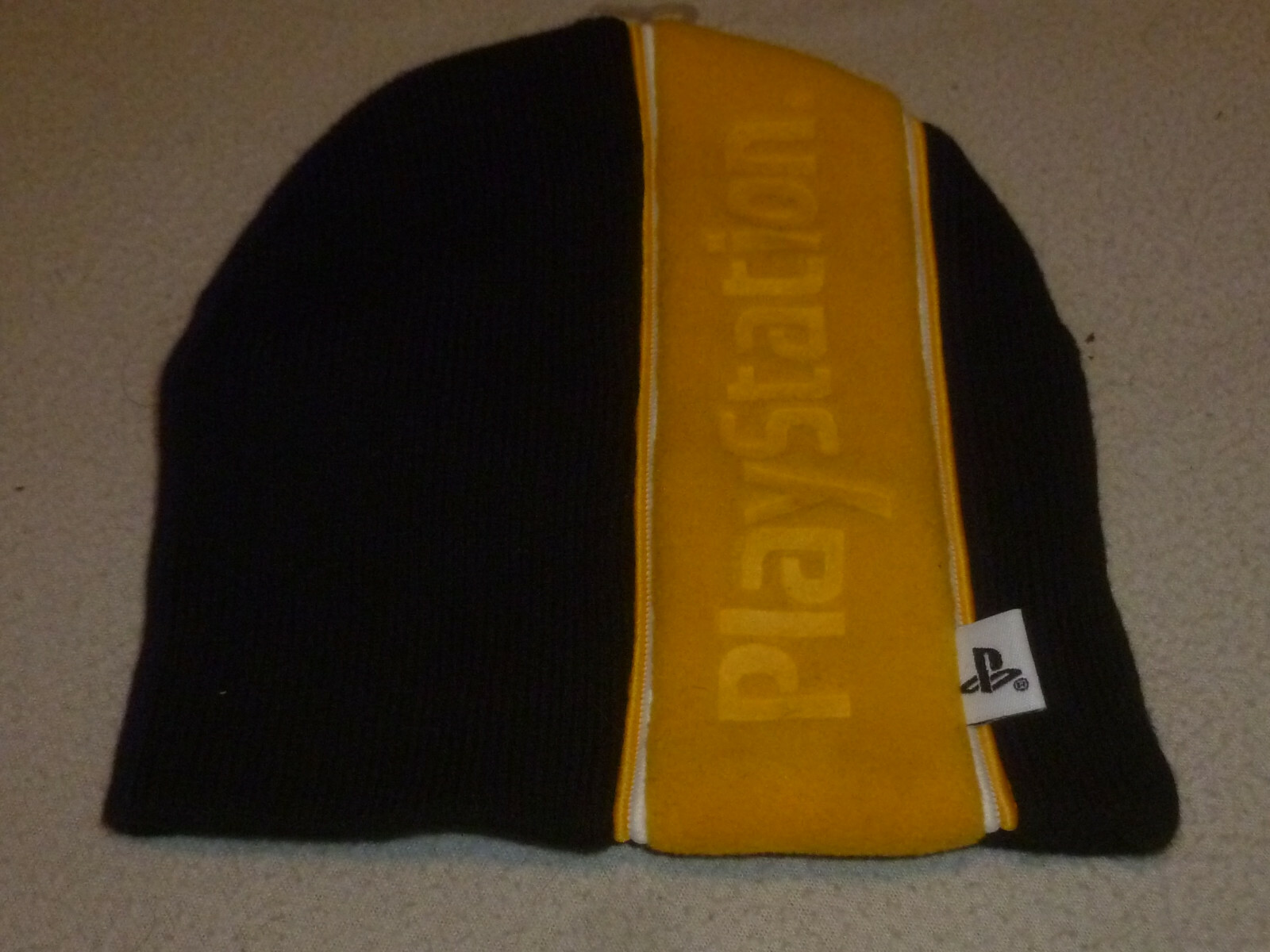 PLAYSTATION SONY GAMING VIDEO GAME LOGO BEANIE HAT WINTER BLACK YELLOW ...