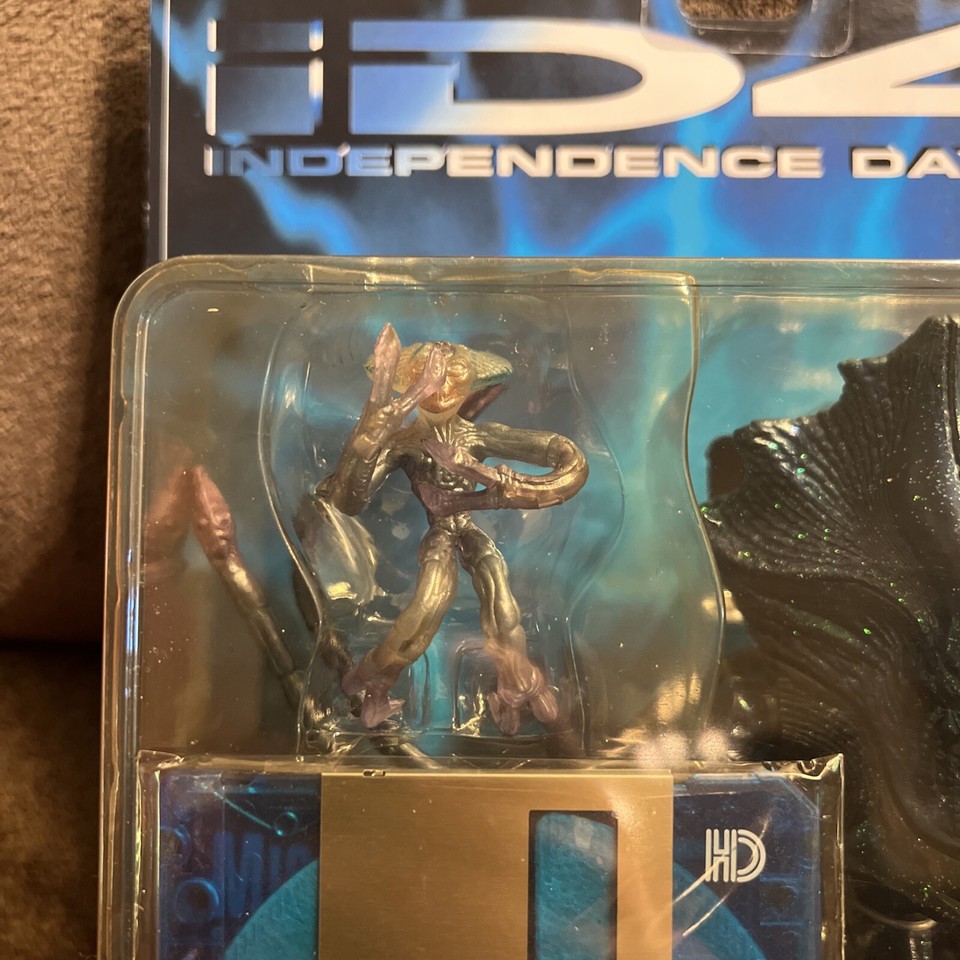 iD4 Alien Shocktrooper Action Figure - Independence Day 1996 ...
