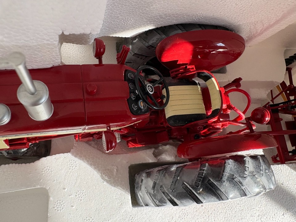 McCormick Farmall 340 farm toy tractor in 1/16th scale New In Box by ...