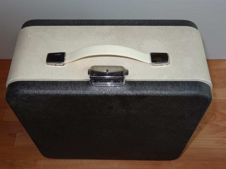 1960's Olympia SM8 DeLuxe Portable Typewriter & Case | eBay