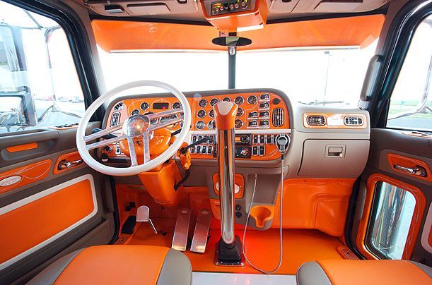 Custom Peterbilt 379 Interior