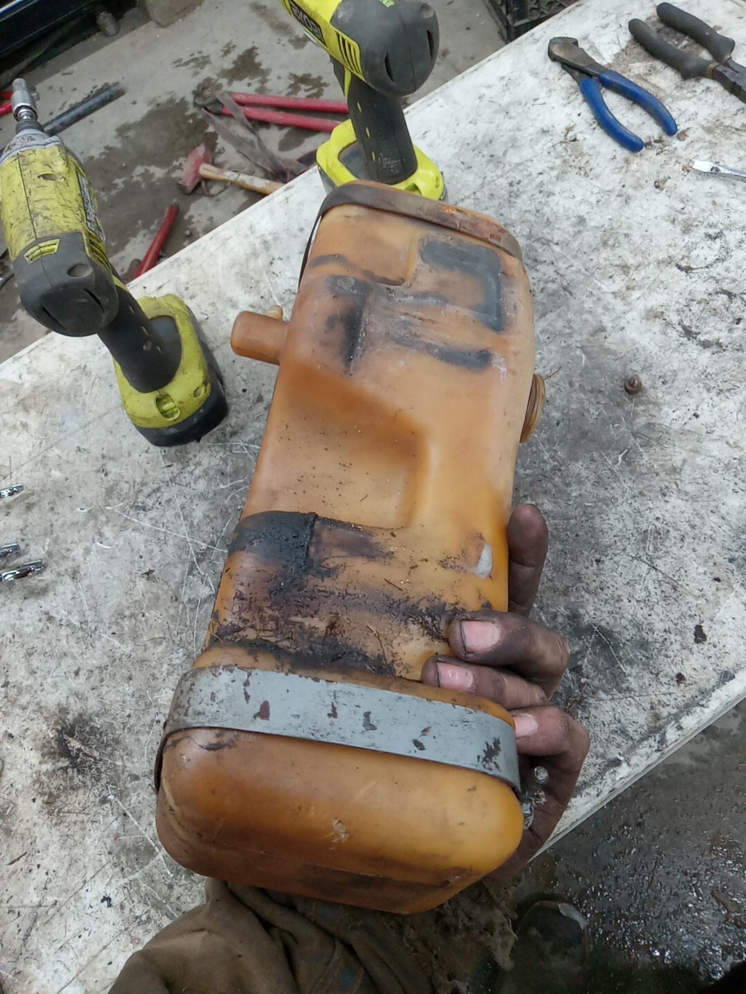 NOS NLA Briggs & Stratton Gas Fuel Tank 390225 for sale online | eBay