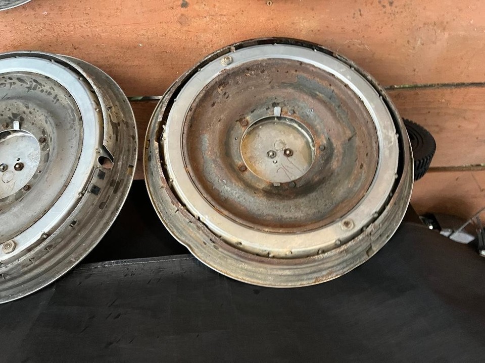 Cadillac 1975-1985 Wire Spoke Hubcap Set Of 4 Wheel Covers 16725 253786 ...