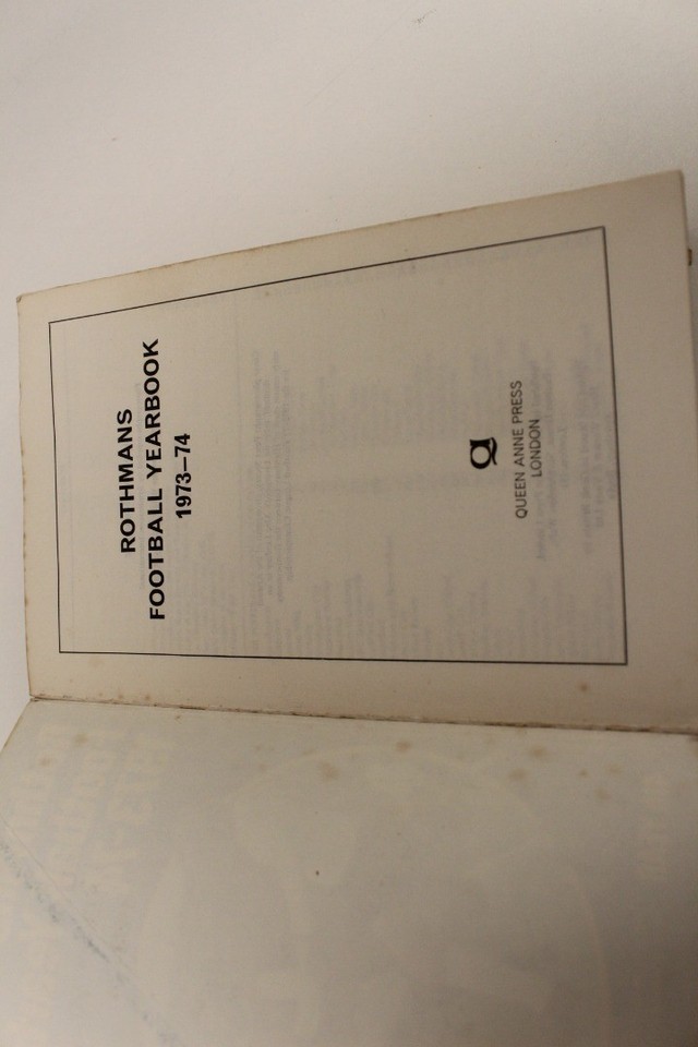 7 Rothmans Football Yearbook Collectable Vintage Books SEE IMAGES - P38 ...