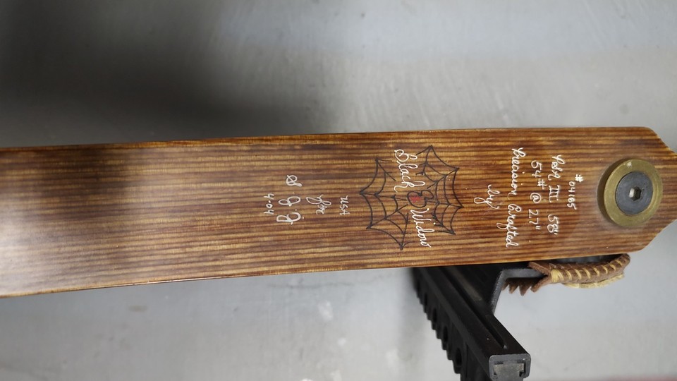 Black Widow PSA III/ Recurve Bow/ Take Down/ RH/Autumn Oak 58" with ...