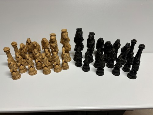 Berkeley Chess Ltd - the Fox Chess Set -Resin Set Complete - No Board ...
