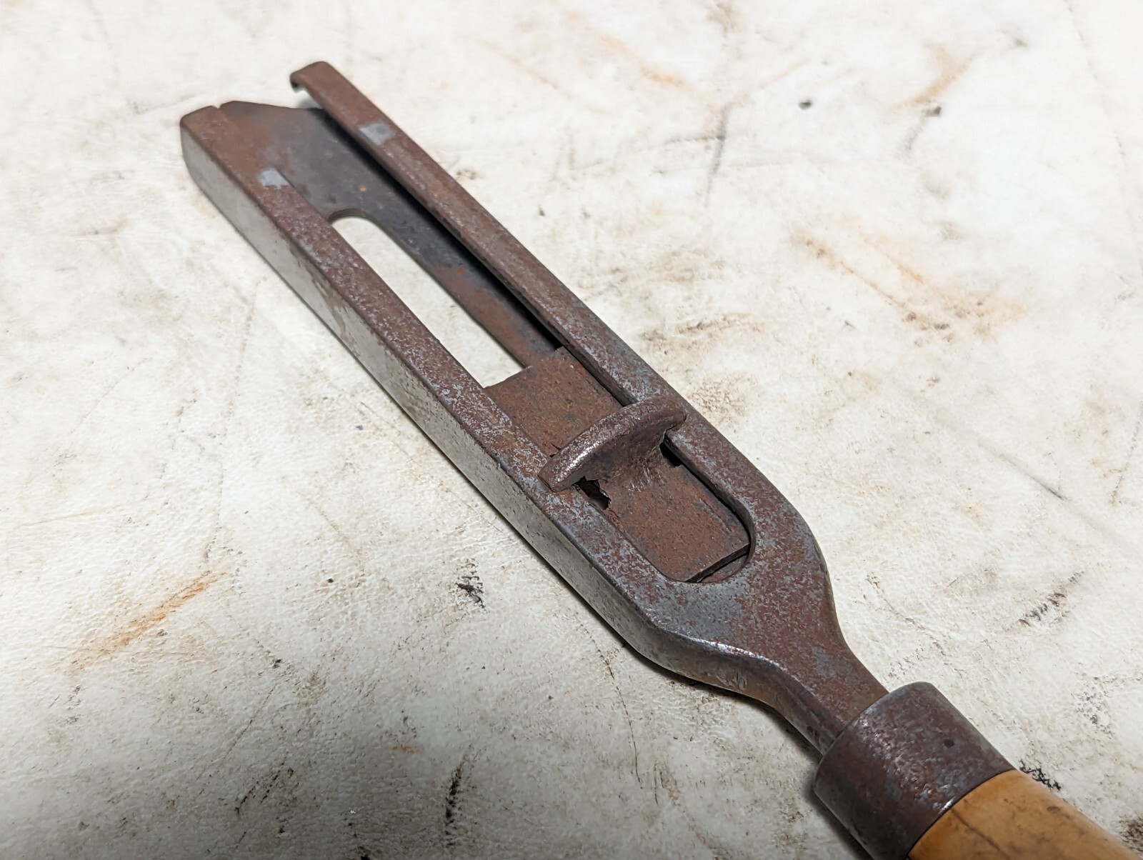 Wood-turning chisel head/handle to use changeable blades, no blades ...