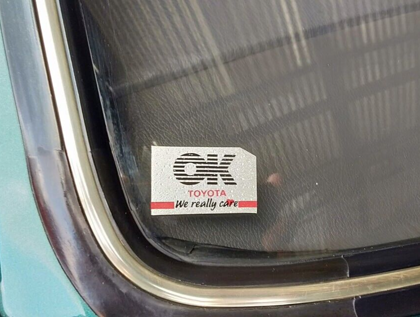 FOR TOYOTA HILUX PICKUP RN10 RN20 RN25 Windshield Mould INSERT CHROME ...