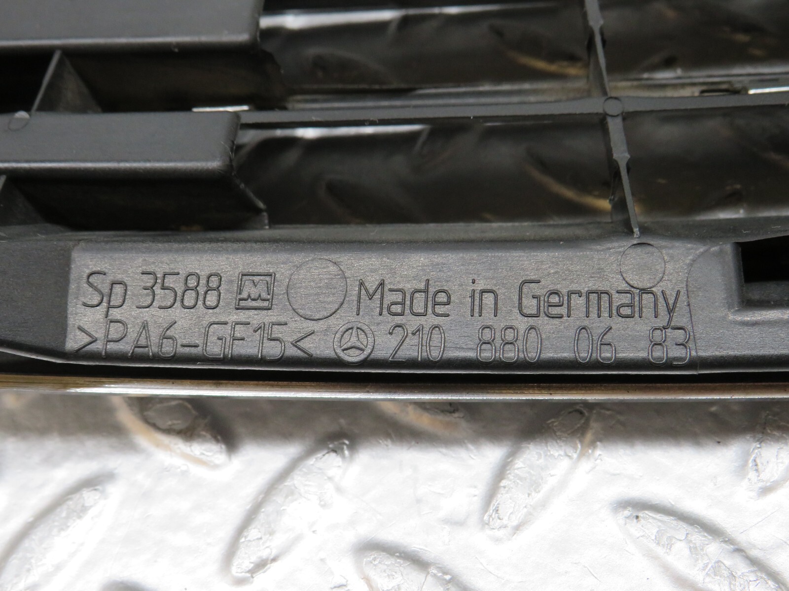 MERCEDES W210 E Class Front Bonnet Radiator Grill 2108800683 for sale ...