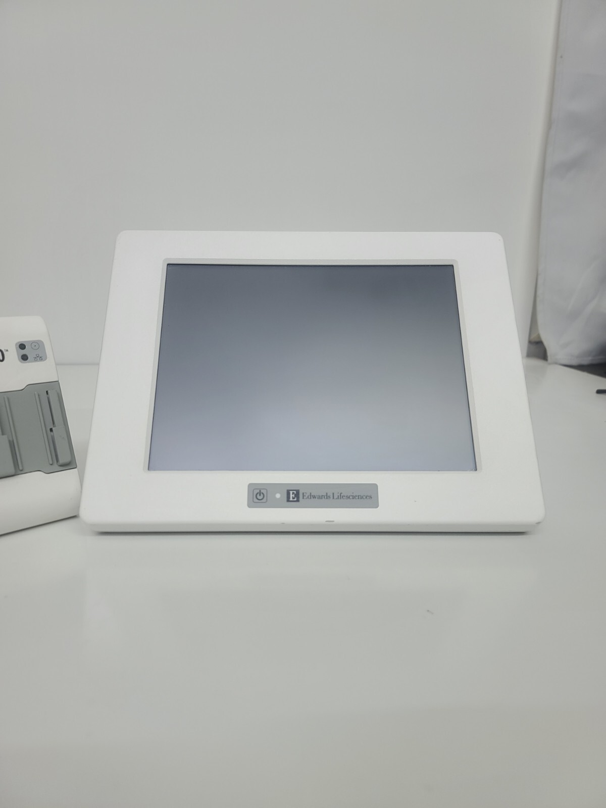 Edwards Lifesciences EV1000m Monitor + Databox DV100DB EV1000 | eBay