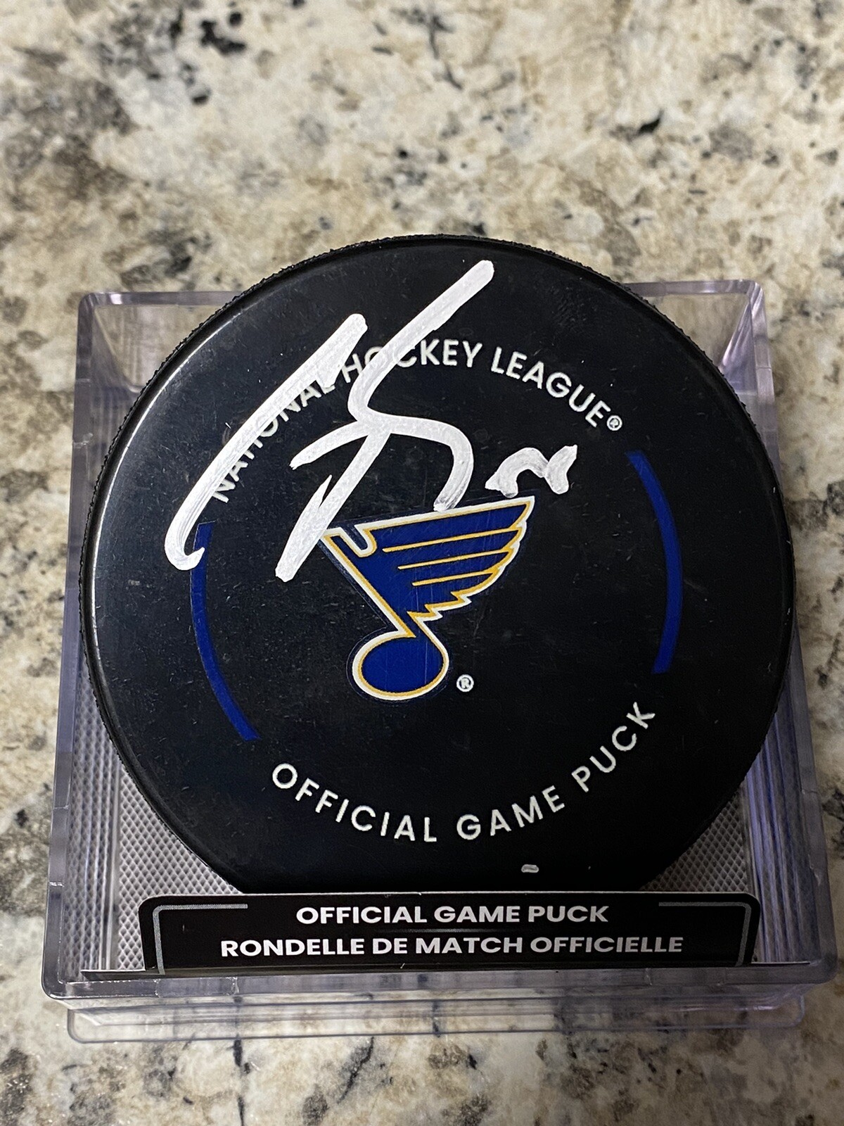 SIGNED OFFICIAL NHL GAME PUCK ST LOUIS BLUES COLTON PARAYKO 2022-23 ...